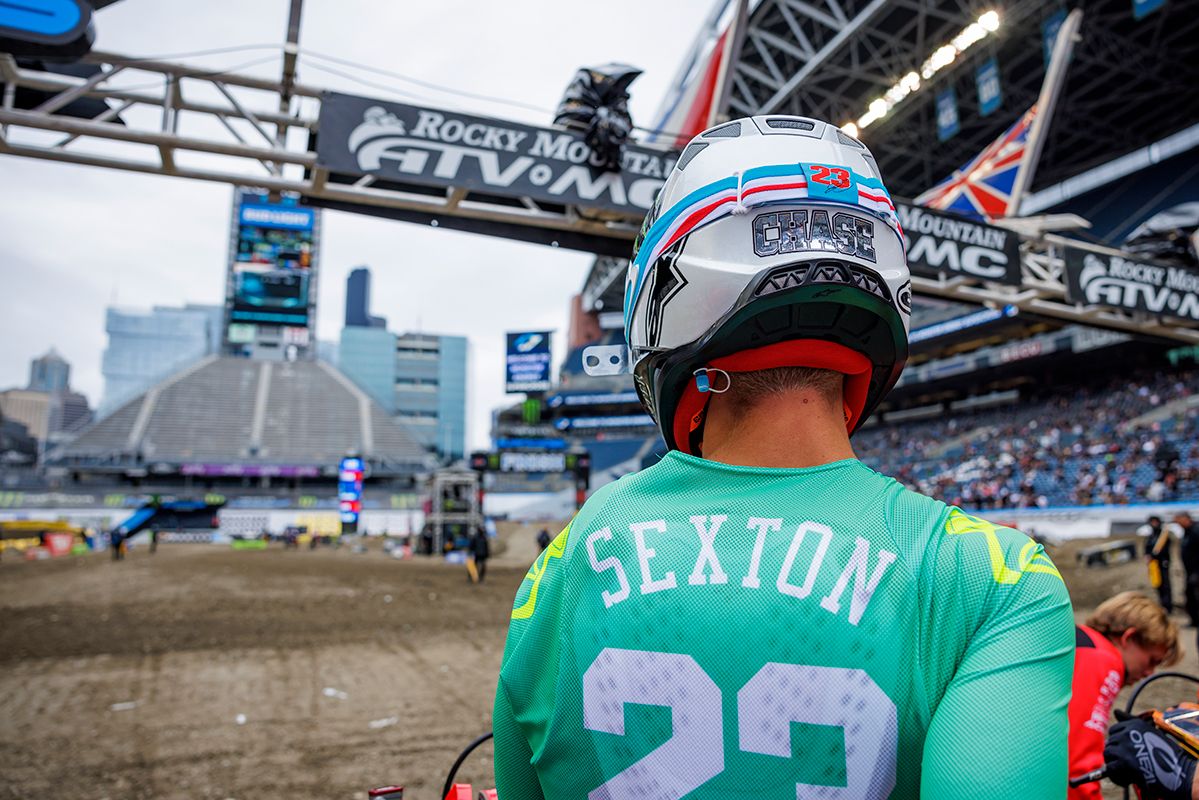 Sexton 'shaken up' after night-ending Seattle impact | MotoOnline.com