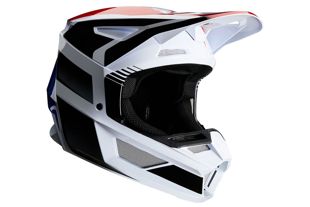 Detailed: 2020 Fox V2 helmet | MotoOnline.com