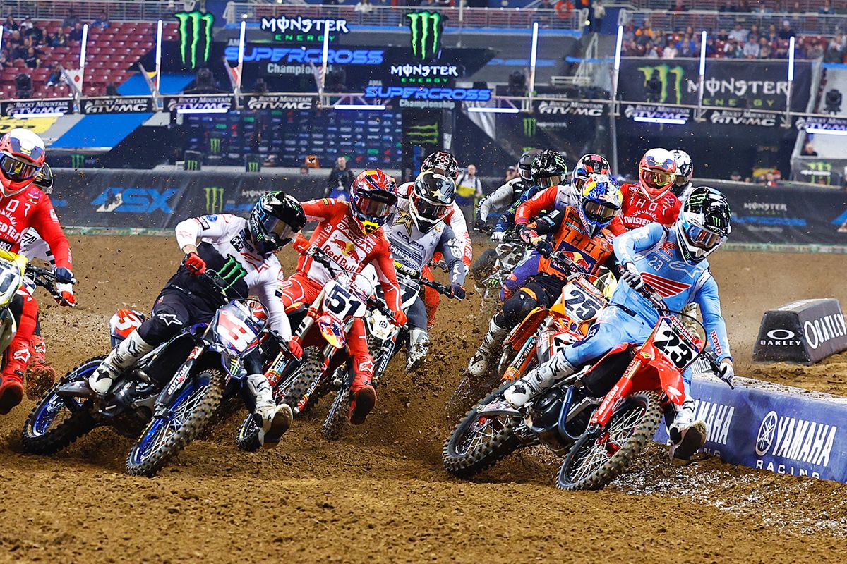 Highlights: 2022 Supercross Rd13 St. Louis | MotoOnline.com