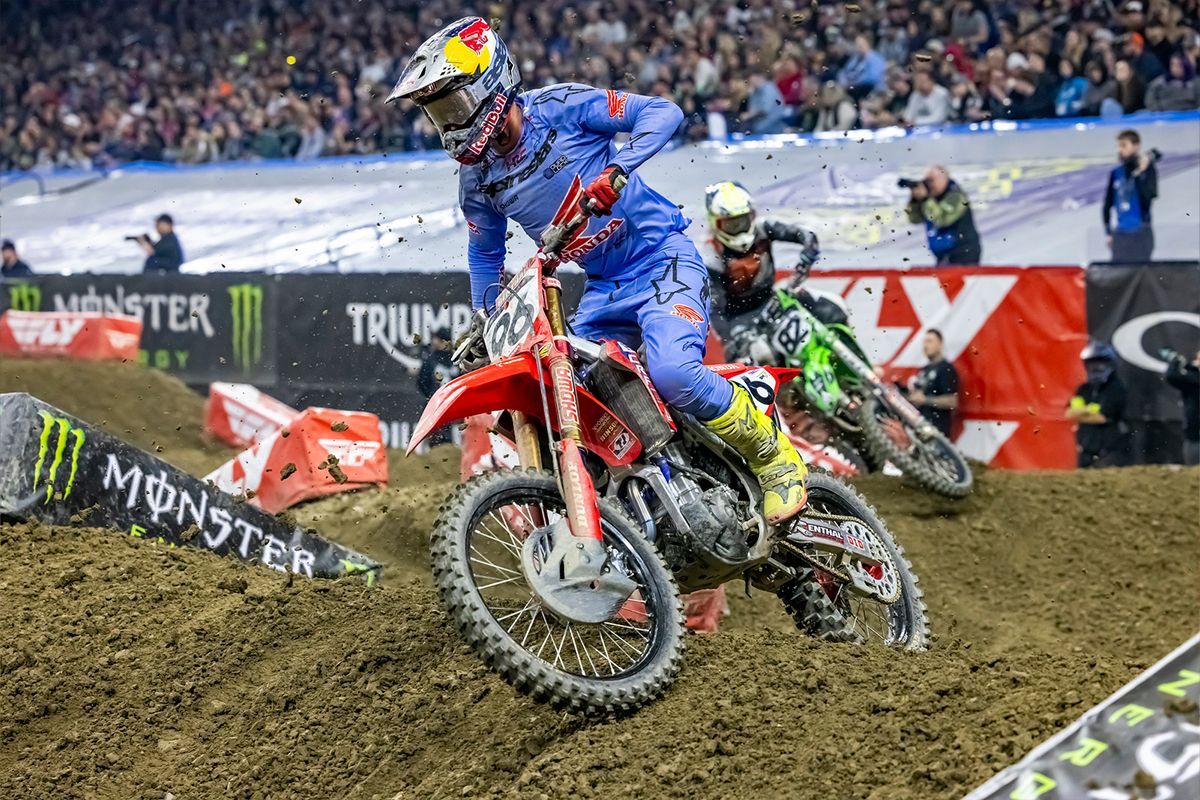 Resilient Hunter Lawrence continues racing through scapula fracture ...