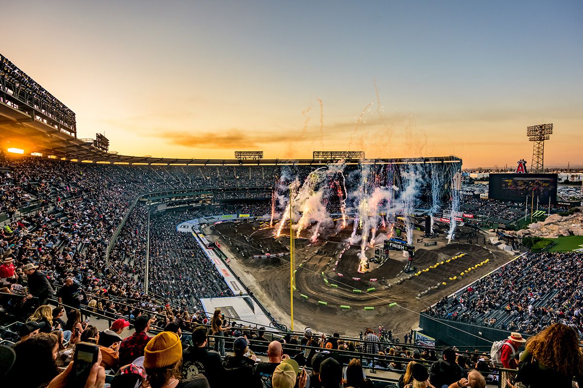 Broadcast plans firm for entire 2026 SMX championship | MotoOnline.com