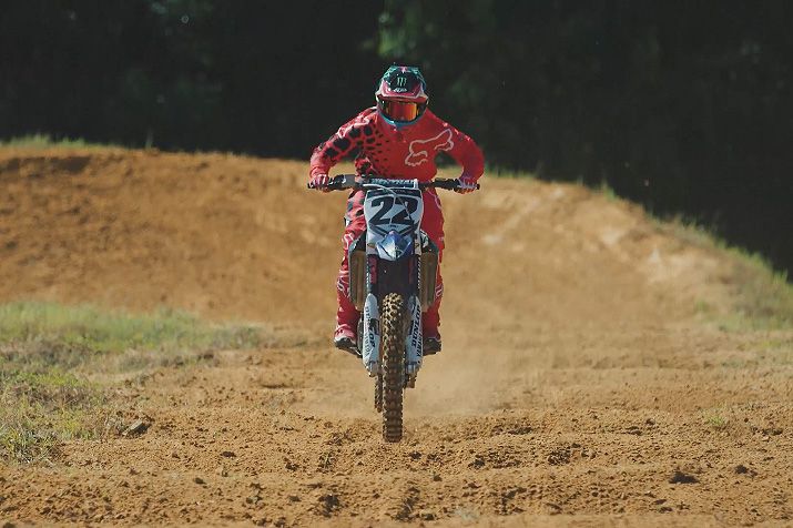 Viral: The Reeds - One Family, One Brand | MotoOnline.com